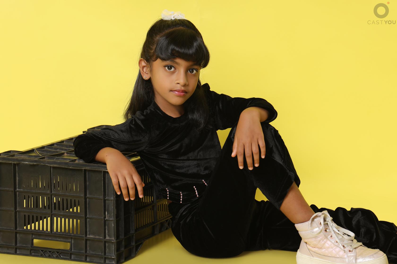 Laxin Riya - CastYou